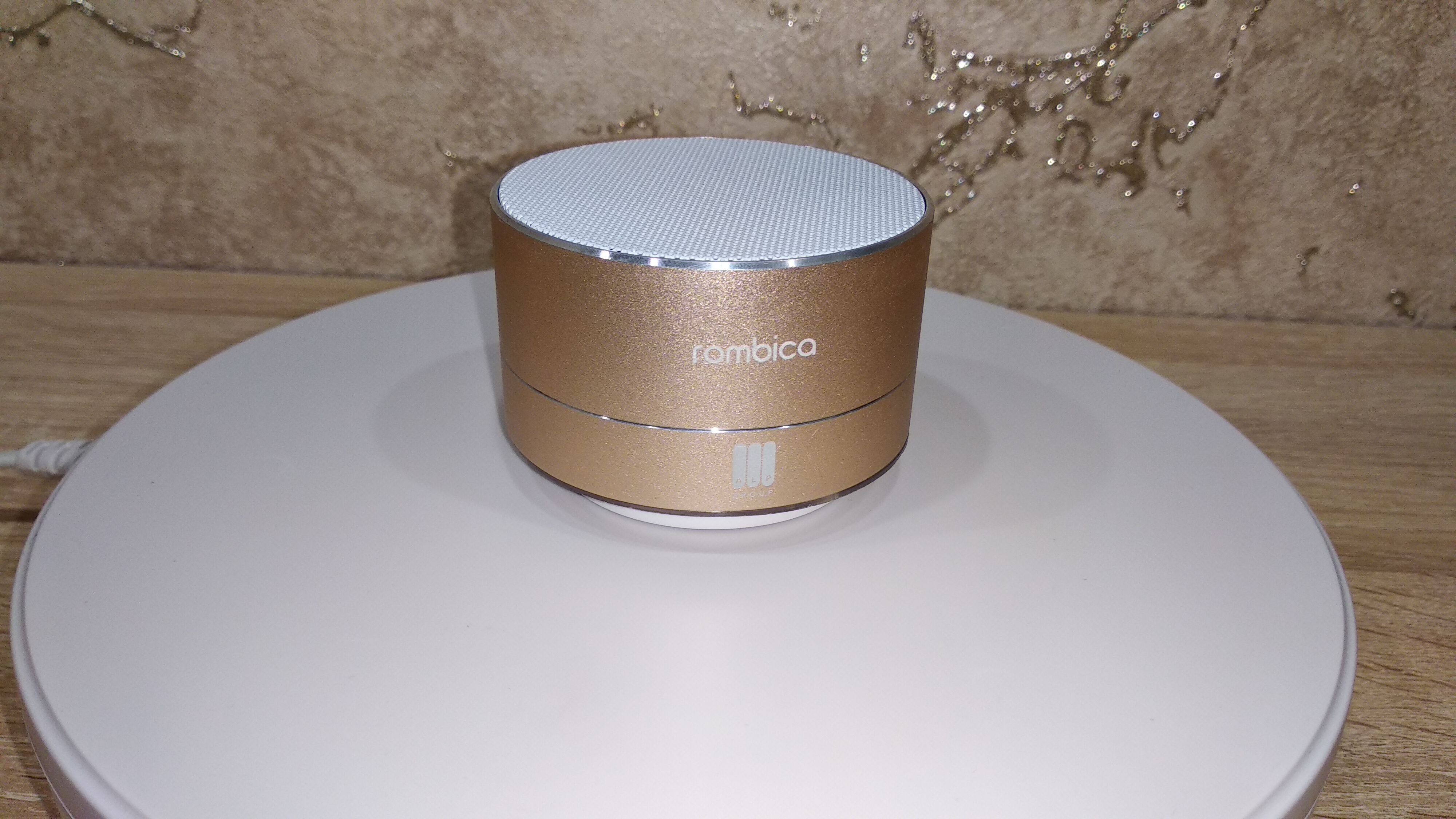 Обзор Rombica Mysound BT-03 4C: небольшая Bluetooth-колонка для ...