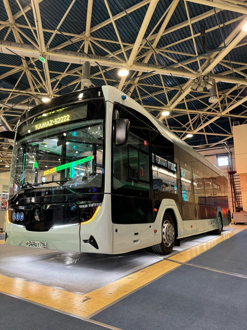 Электробус КАМАЗ-52222 представили на выставке «Электротранс-2025» в Москве / Авто и транспорт ...