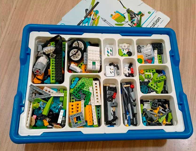 Обзор конструкторов Lego Wedo. Первые шаги в робототехнике / Своими ...