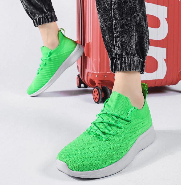 Мужские кроссовки: 10 легких “дышащих” моделей на каждый день с ...