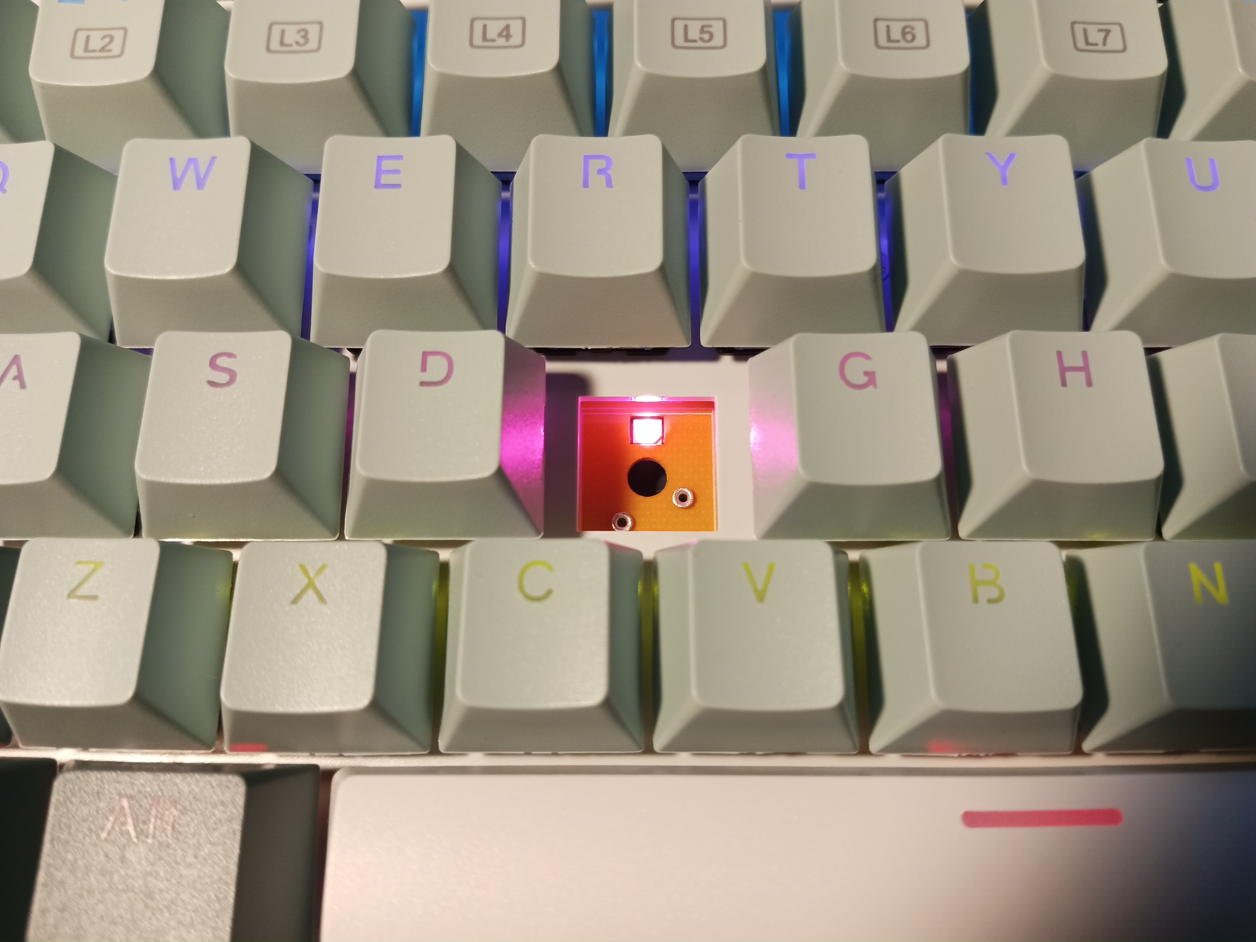 Обзор игровой клавиатуры Thunderobot K87 / Клавиатуры, мыши и периферия ...