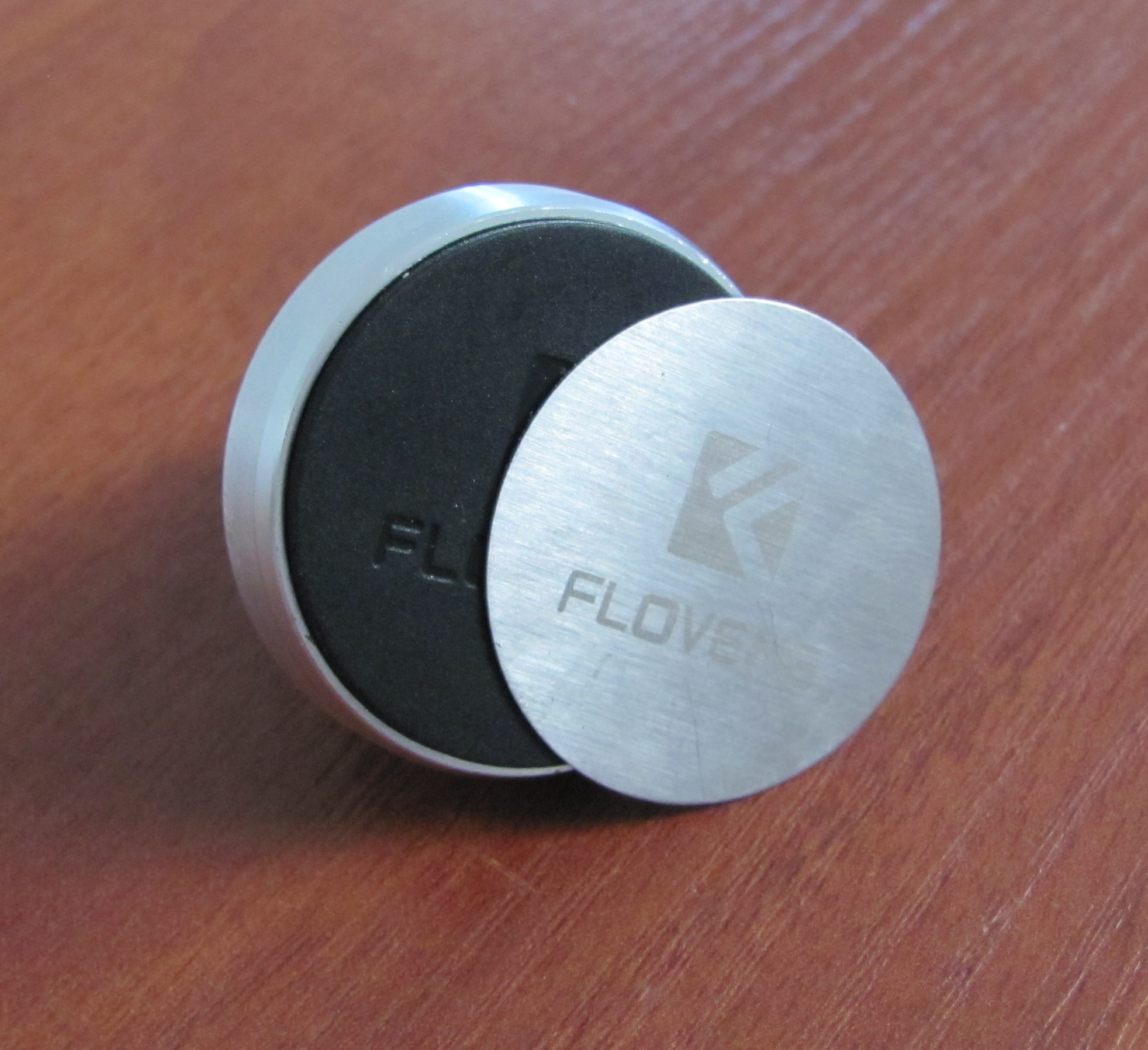 Магнитный держатель Floveme в авто / Автомобили, транспорт и аксессуары ...