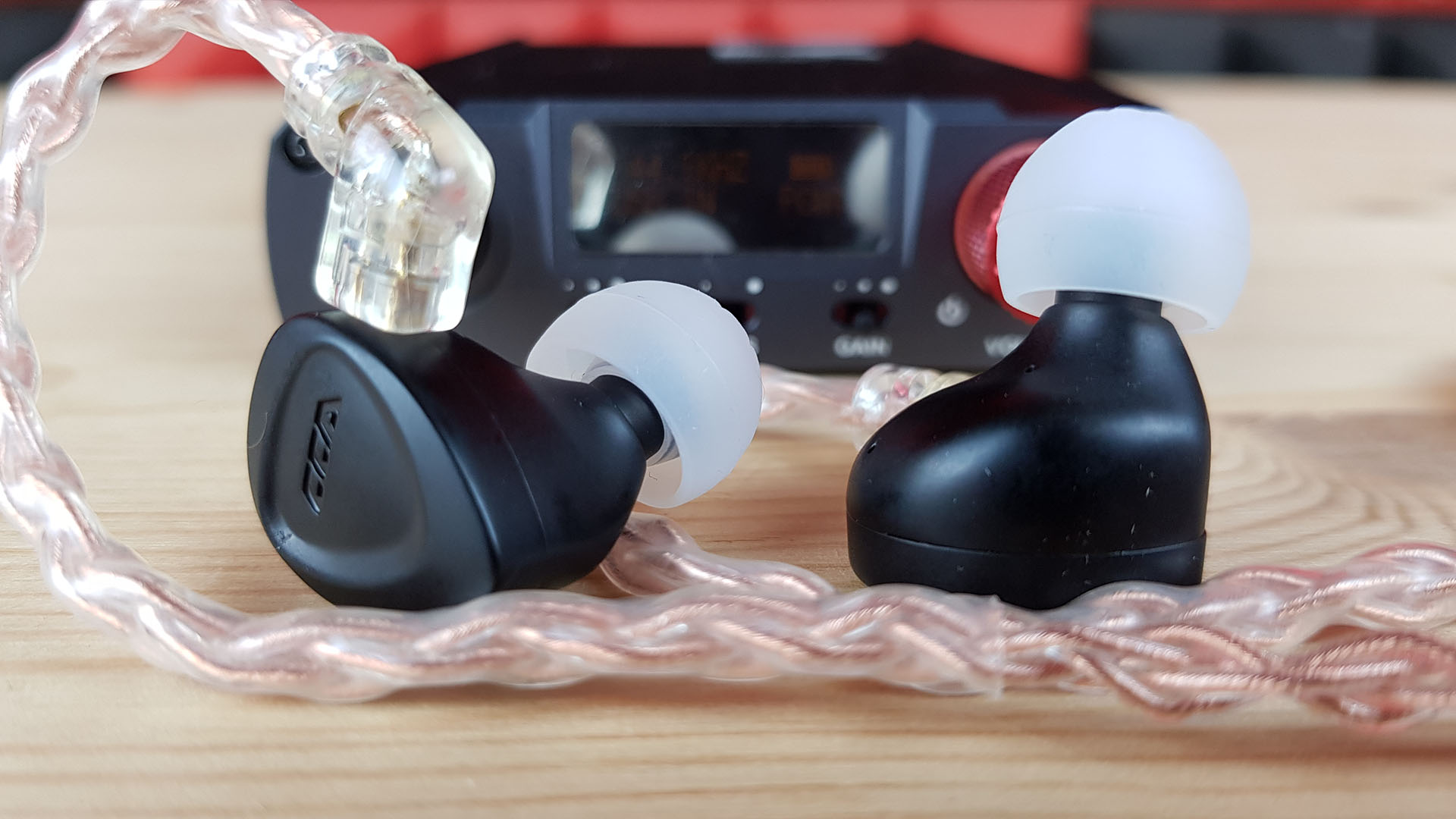 Отпускаем на покой хитовые KZ ZAX? Обзор гибридных внутриканальных ...