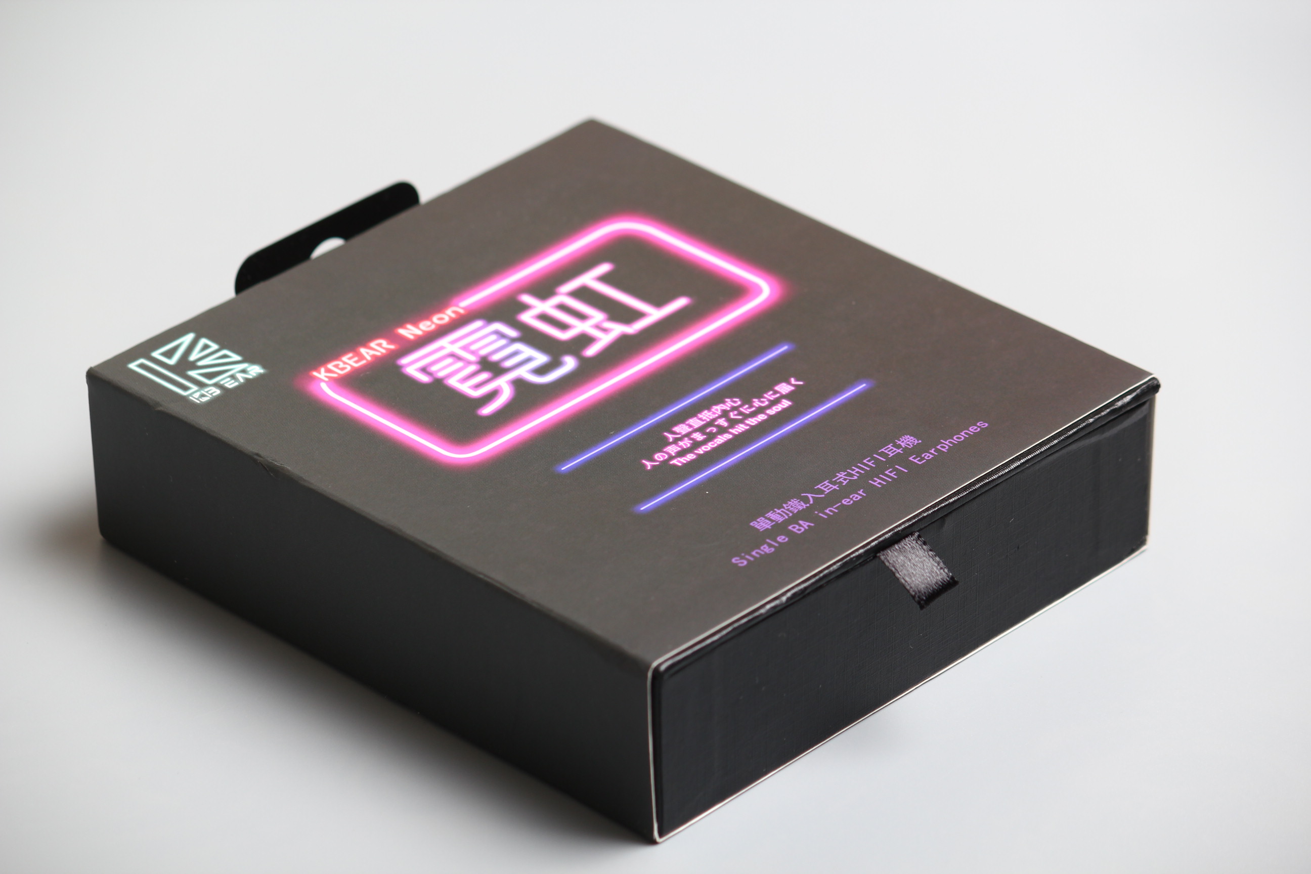 KBEar Neon: обзор доступных арматурных наушников / Аудио и звук / iXBT Live