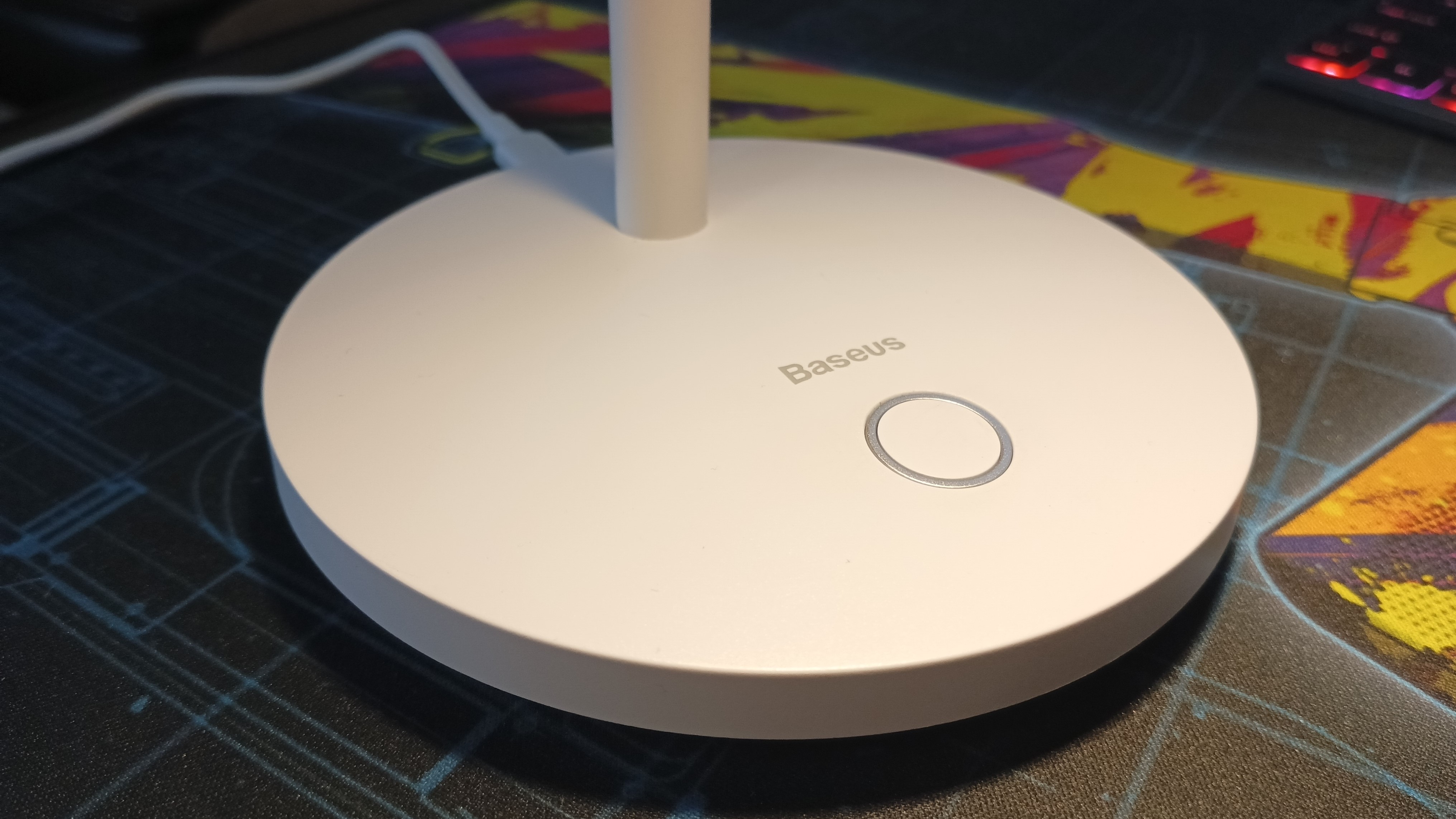Обзор настольного светильника Baseus DGIWK-A02 / Техника для дома / iXBT Live