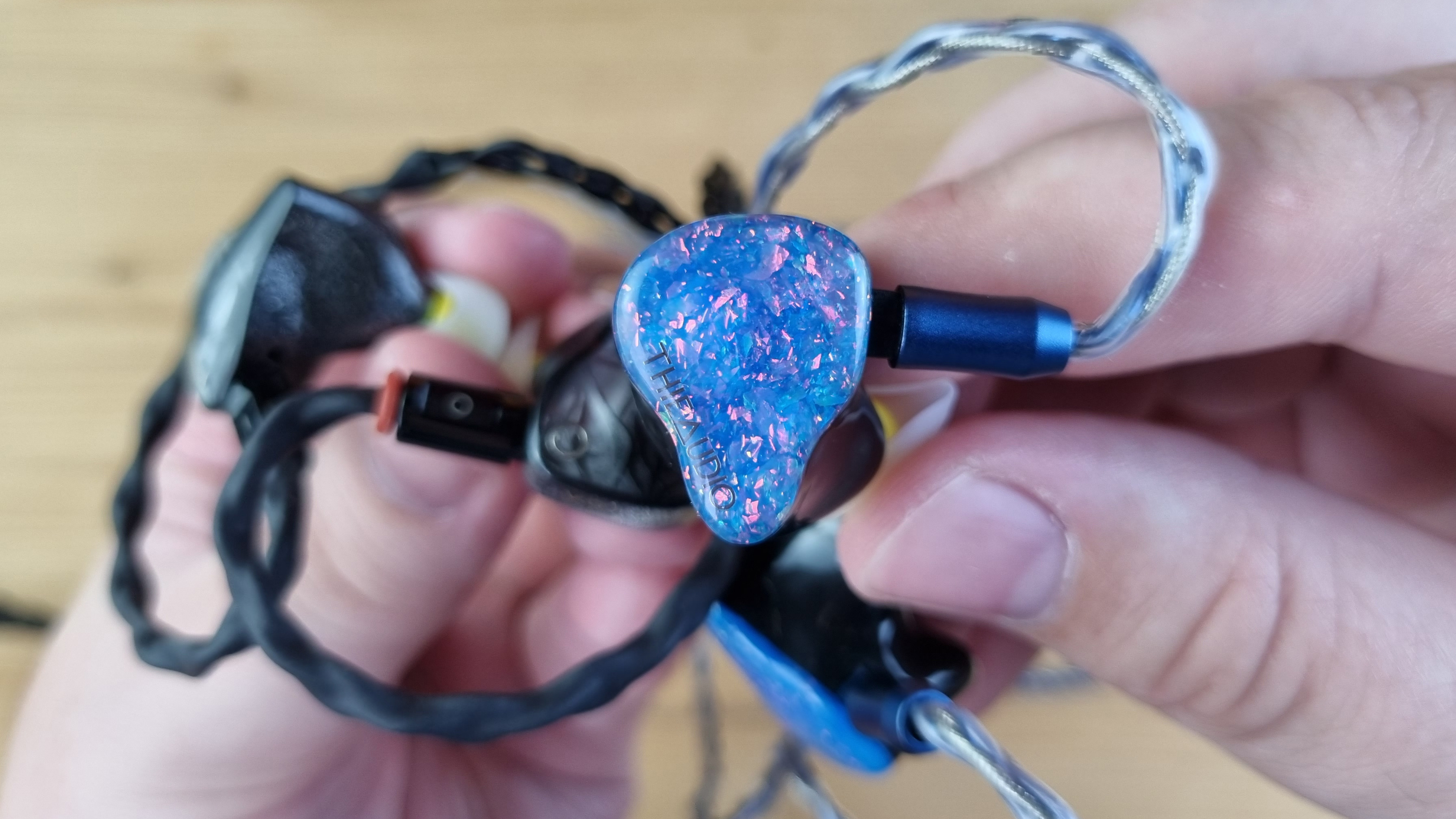 Совершенно другой уровень: обзор гибридных наушников ThieAudio Hype 4 ...