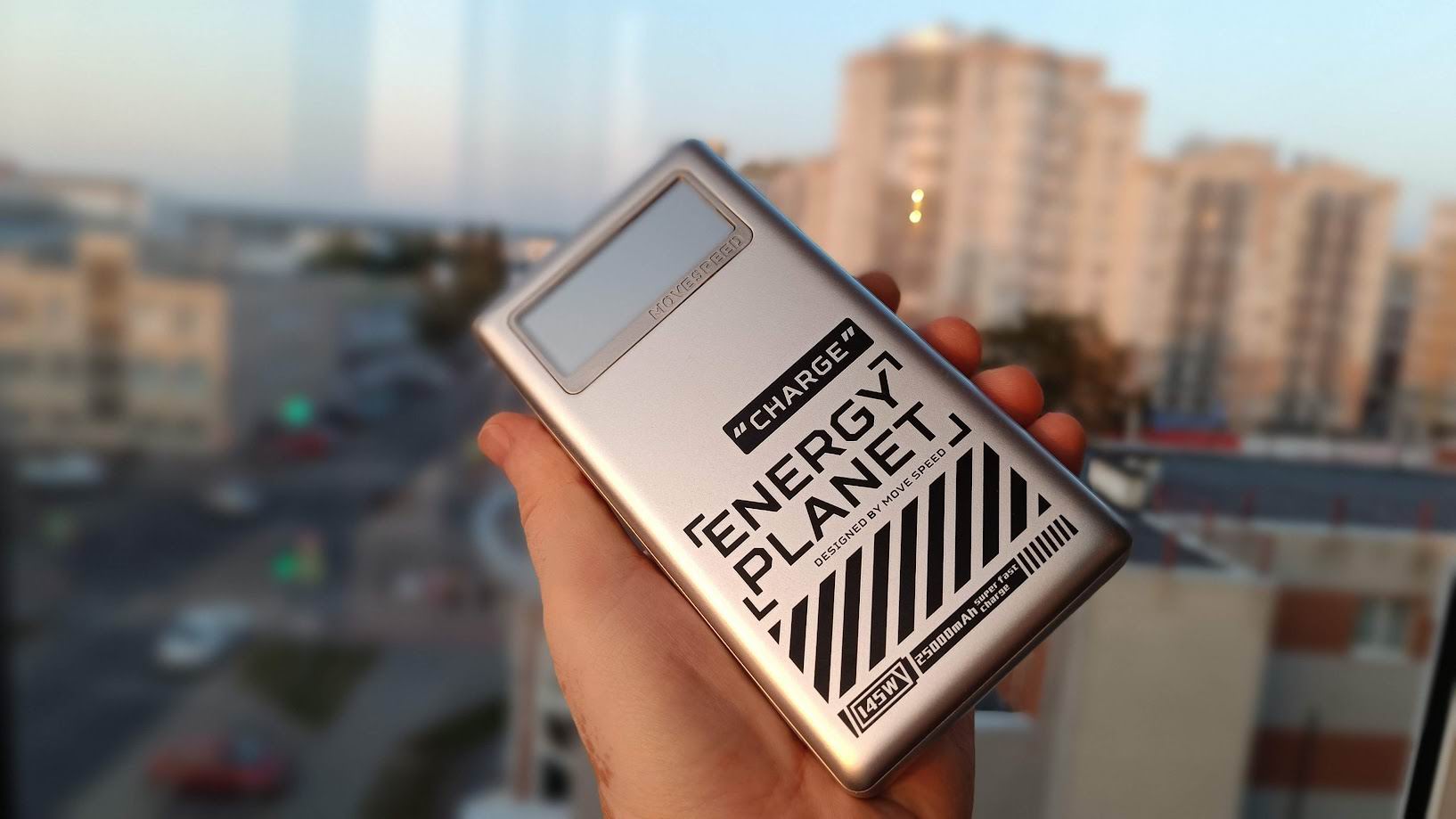 Обзор внешнего аккумулятора MOVESPEED M25 с впечатляющей суммарной выходной мощностью 145 Вт ...