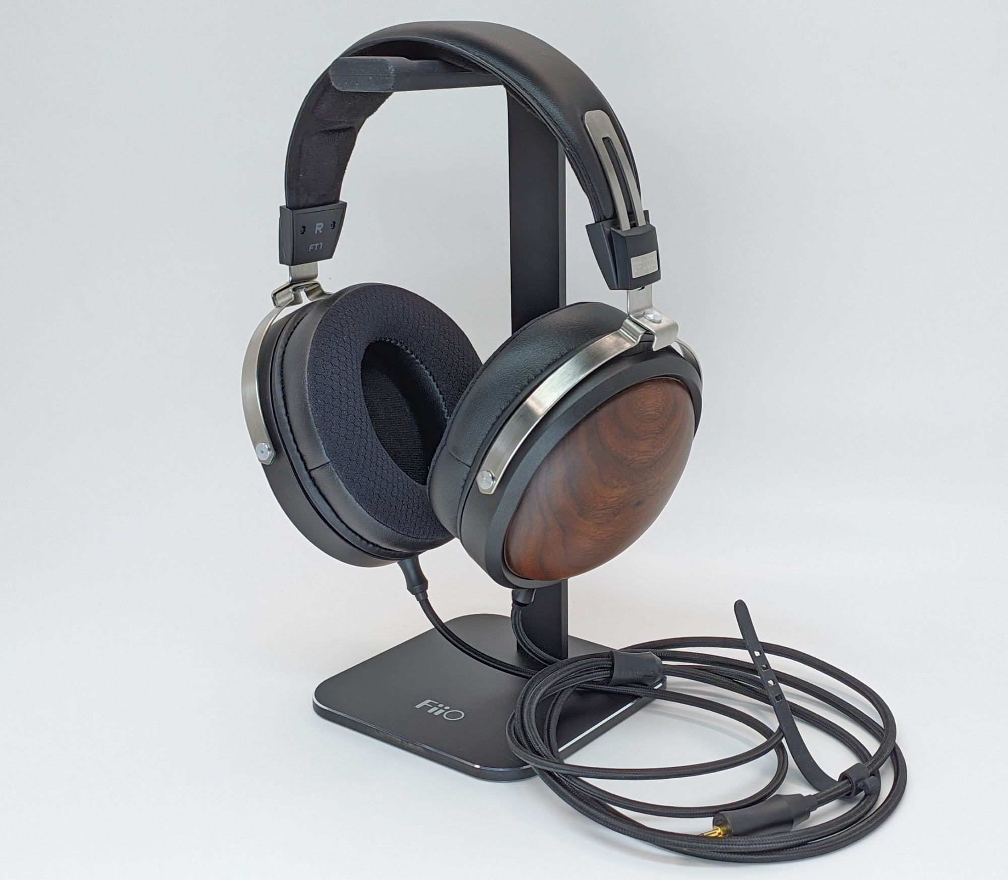 FiiO FT1 - музыкальная изысканность - обзор полноразмерных наушников с ...