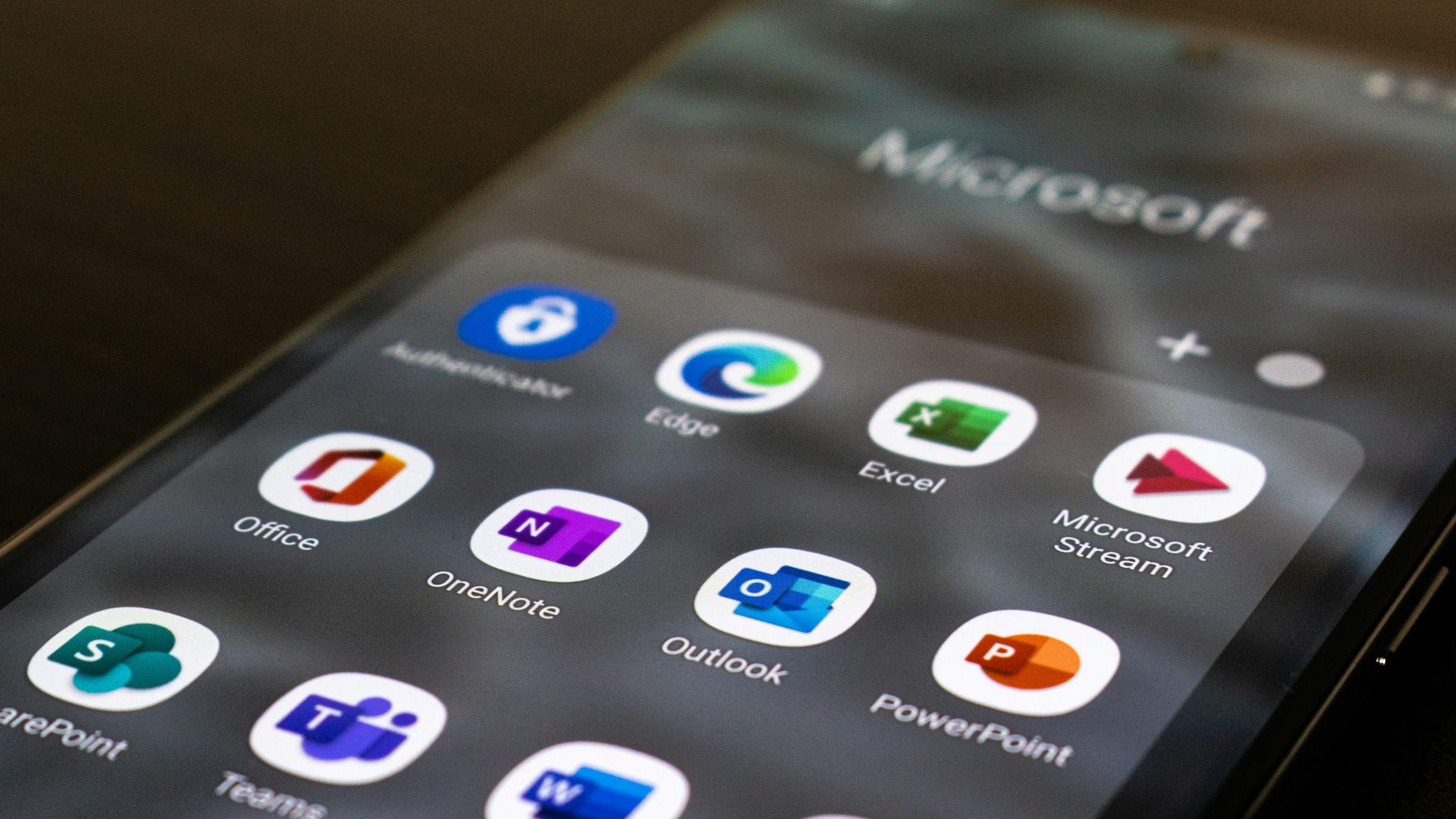 Новое приложение Microsoft позволяет использовать Windows на Android, iOS, macOS и iPadOS / ИИ ...