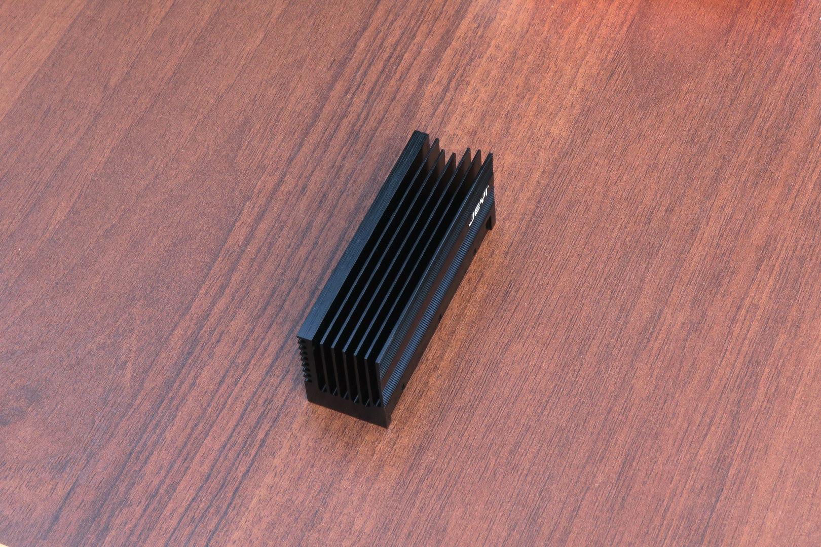 Обзор радиатора для SSD классической конструкции и тонкости его ...