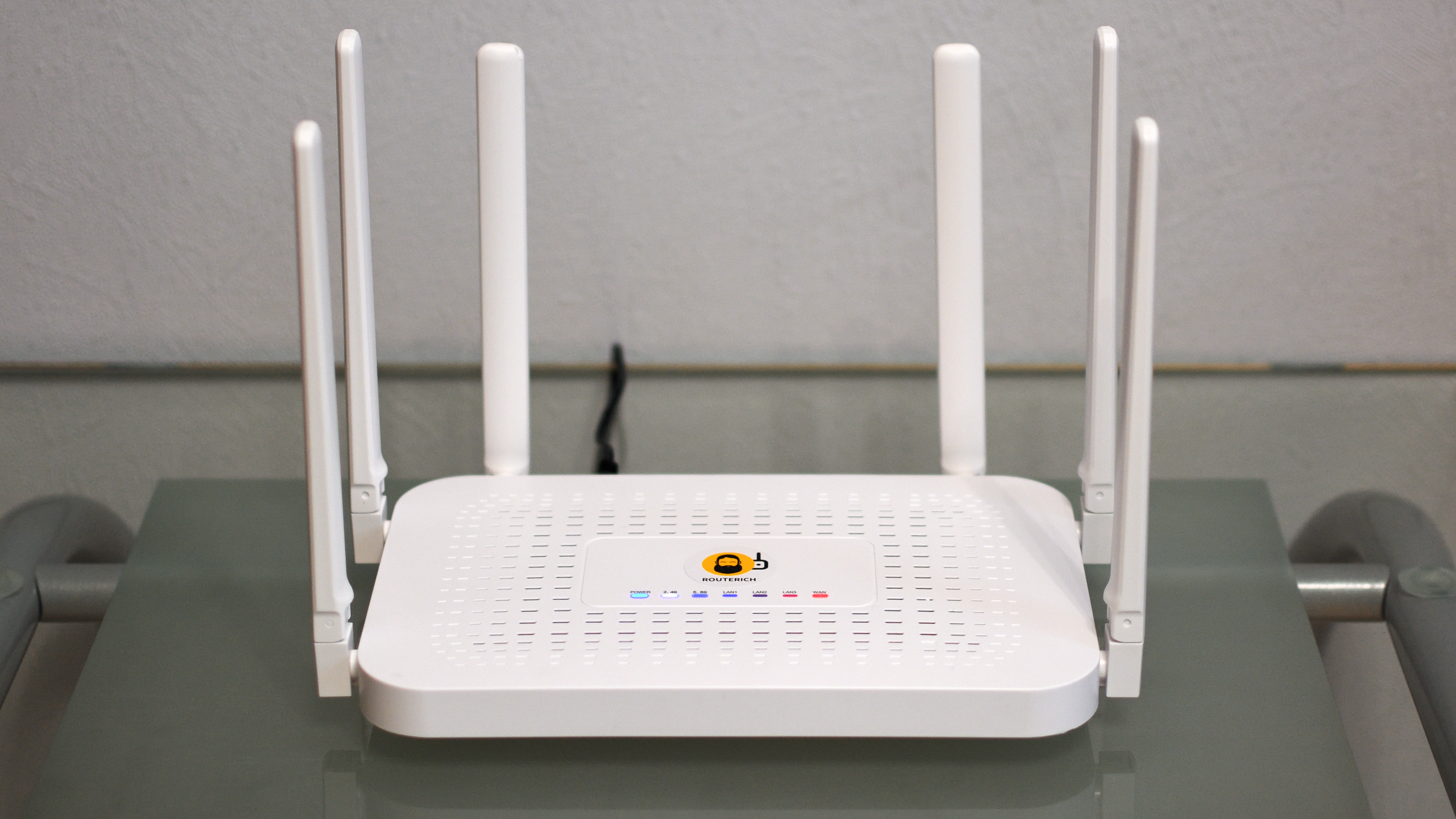 Обзор OpenWRT-роутера RouteRich AX3000: новая ревизия / Сетевое ...