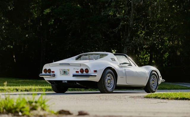 На аукцион в Монтерее выставят Ferrari Dino 246 GTS, установивший ...