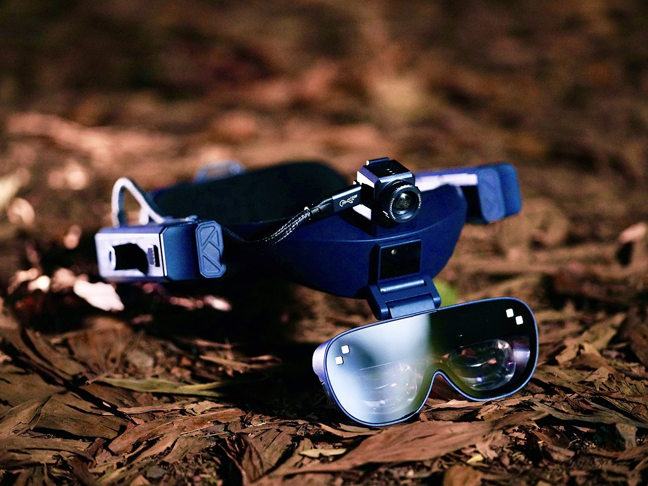 Компания UTECH выпустила AR-очки UTRACK с тепловизором и гидролокатором / Оффтопик / iXBT Live