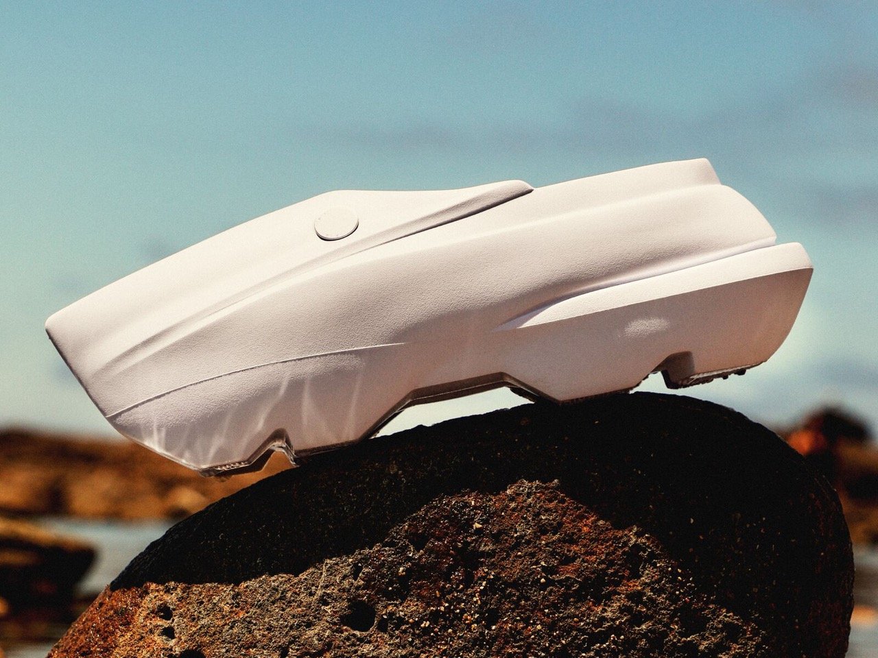 Vans представил новую модель Future Clog в сотрудничестве с SR Studio ...