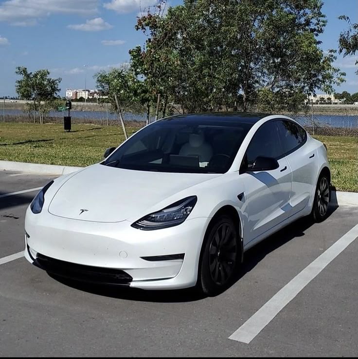 Обновленный модем Tesla 5G для Model Y обеспечивает скорость загрузки ...