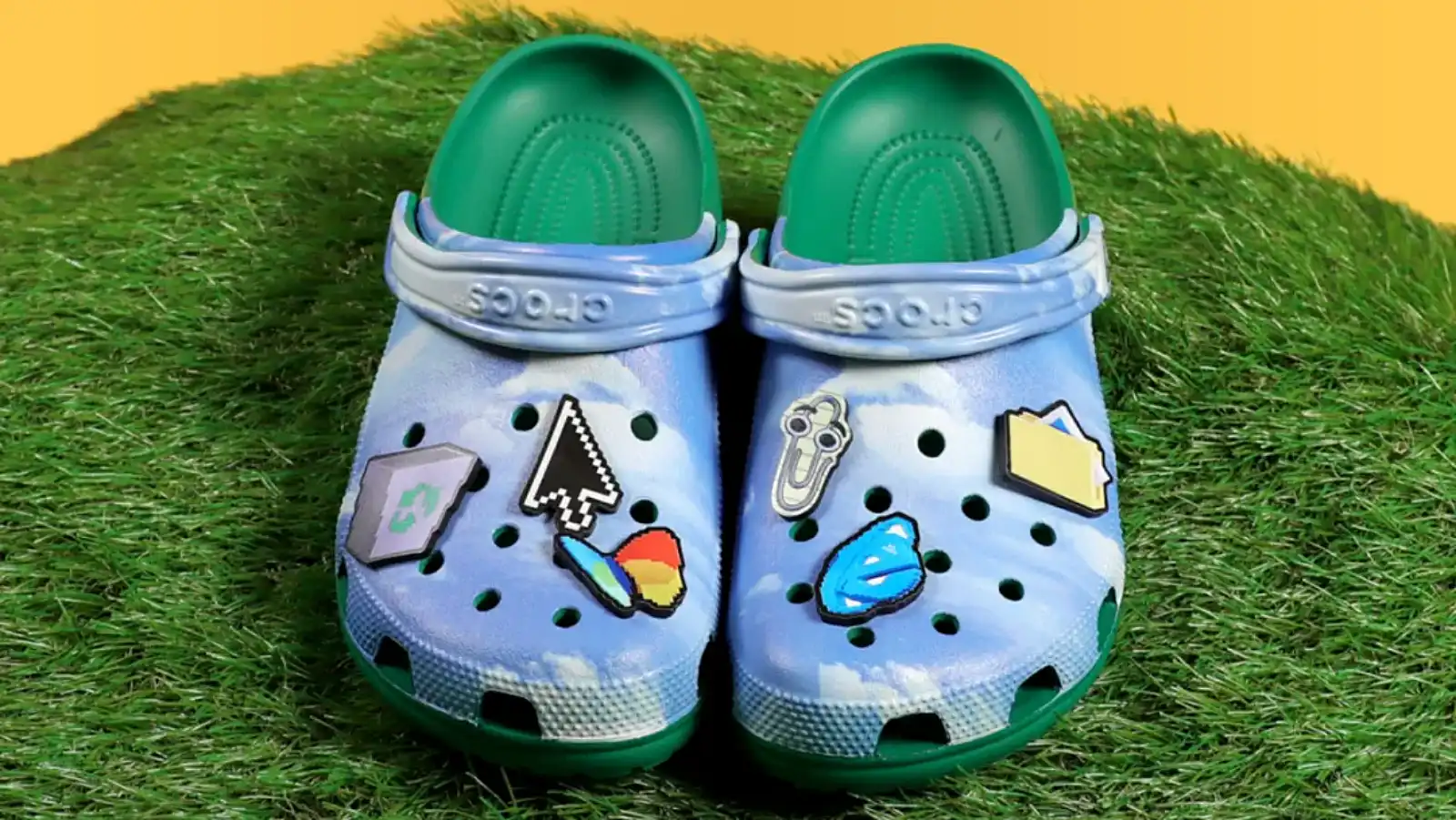 Microsoft выпустила кроксы в стиле Windows XP / Одежда и аксессуары / iXBT Live