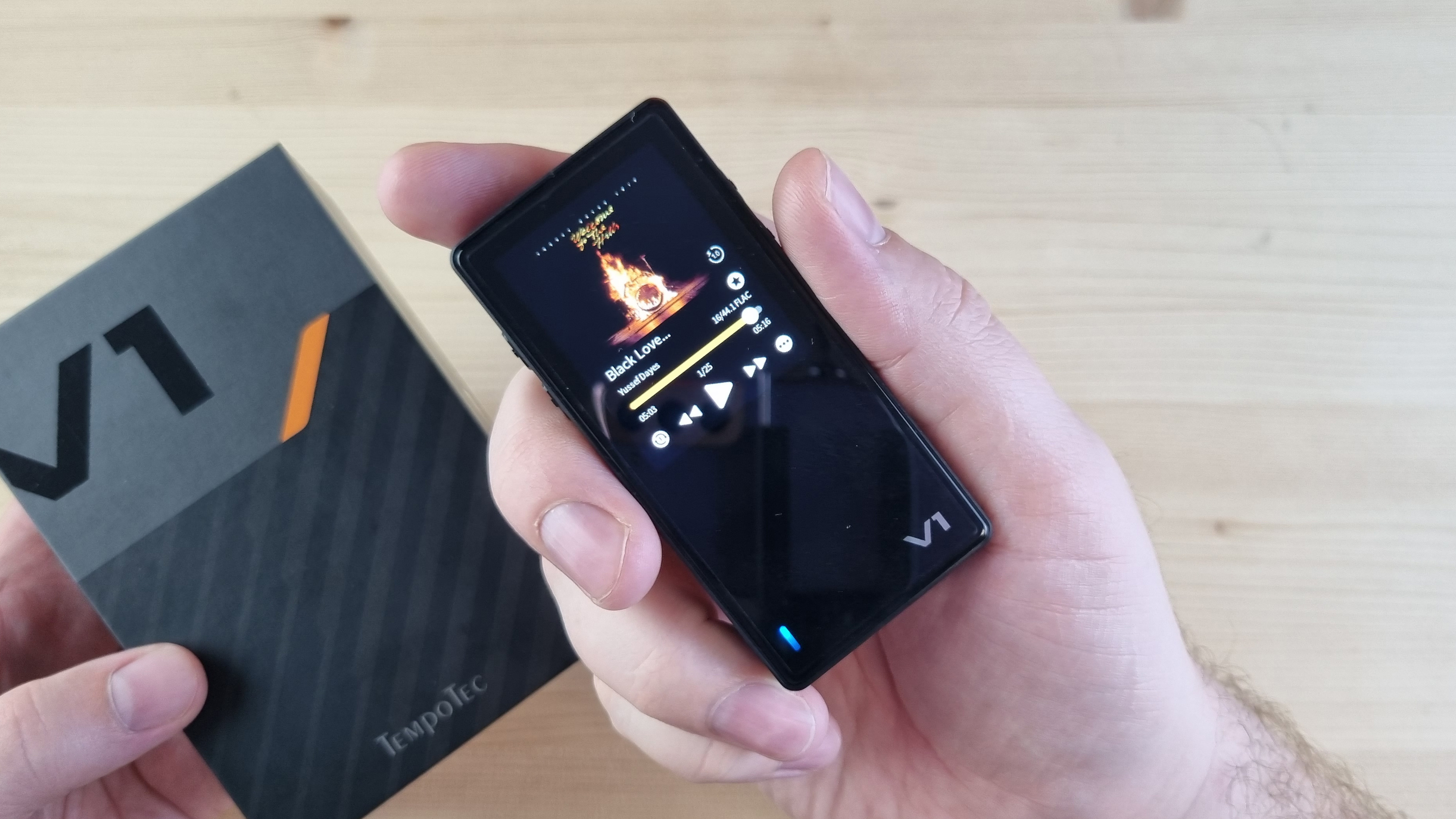 Обзор TempoTec Variations V1: спартанский аудиоплеер с блютуз и Wi-Fi / Аудио и звук / iXBT Live